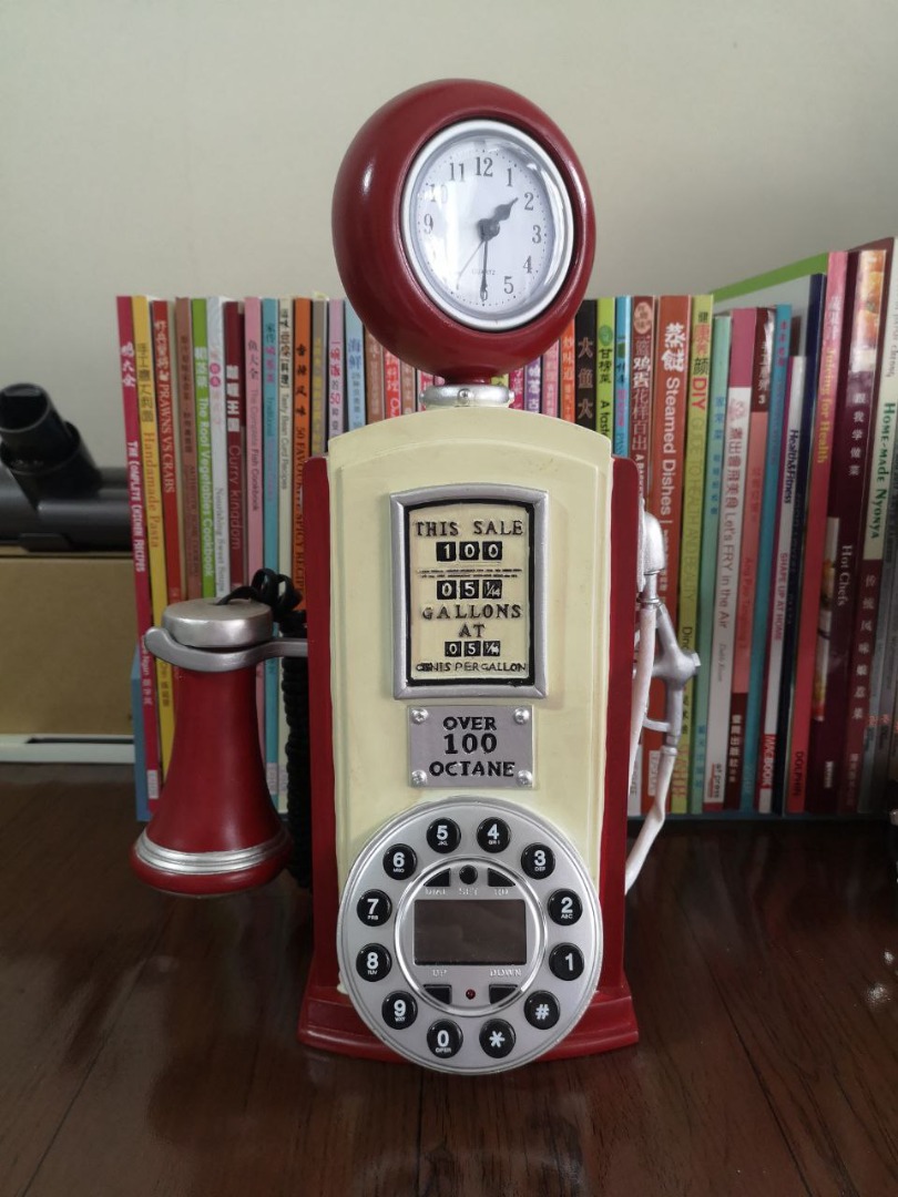 VINTAGE LOOKING TELEPHONE WITH CLOCK, Hobbies & Toys, Memorabilia ...