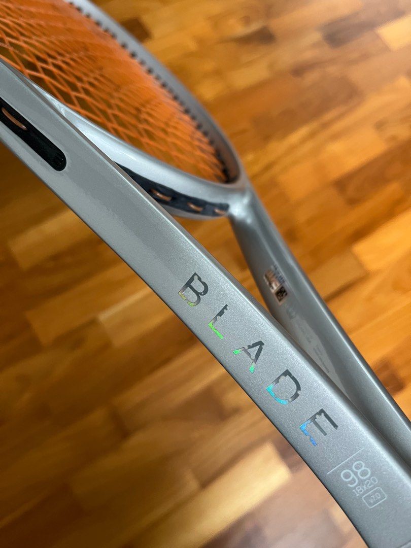Wilson Blade v7 18x20, Sports Equipment, Sports & Games, Racket & Ball ...
