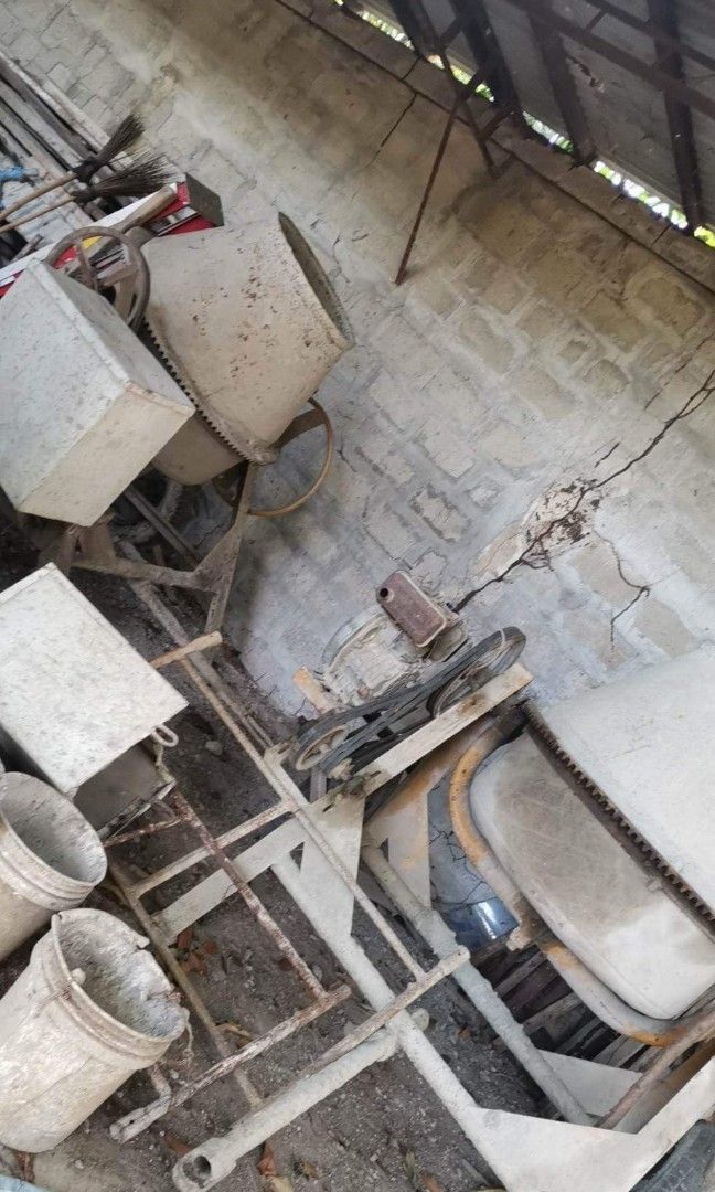 1-bagger concrete mixer with machine, Commercial & Industrial ...