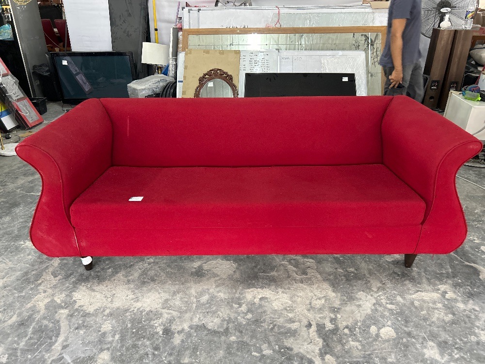 (F20046074) 3-Seater Fabric Chesterfield Sofa Red Colour / Fabrik 3 ...
