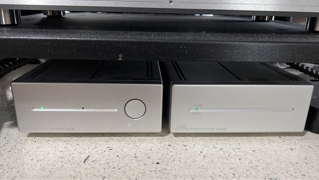 ROON STREAMER Antipodes S40 Streamer Roon and S60 Power Supply, Audio ...