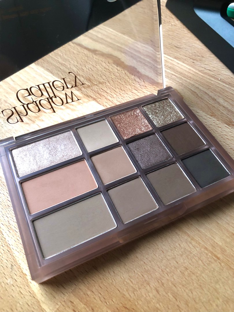CLIO Shade & Shadow Eyeshadow Palette 01 Shadow Gallery, Beauty ...