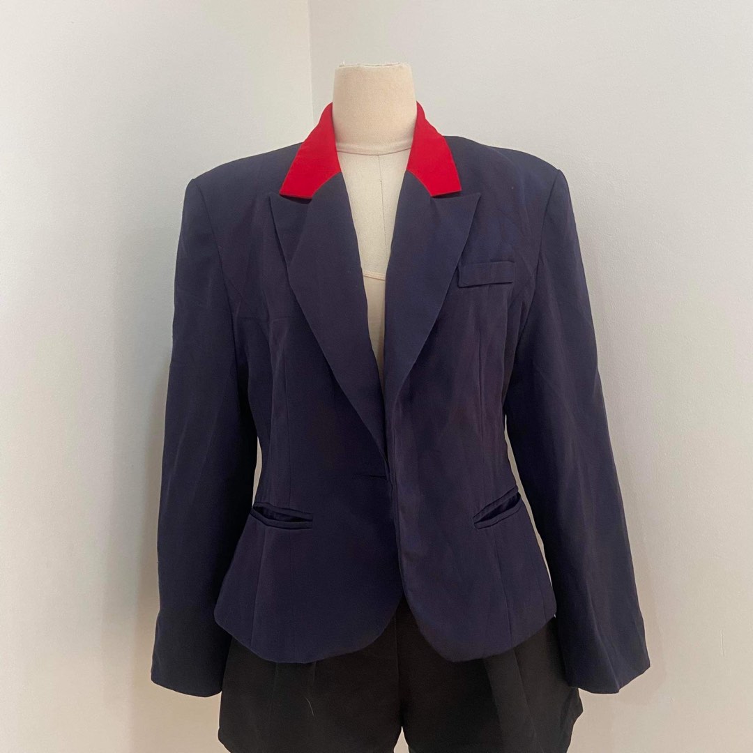 dark blue blazer, Women's Fashion, Coats, Jackets and Outerwear on Carousell