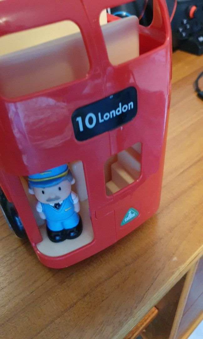 ELC Happyland Toy London Bus with characters, Hobbies & Toys, Toys ...
