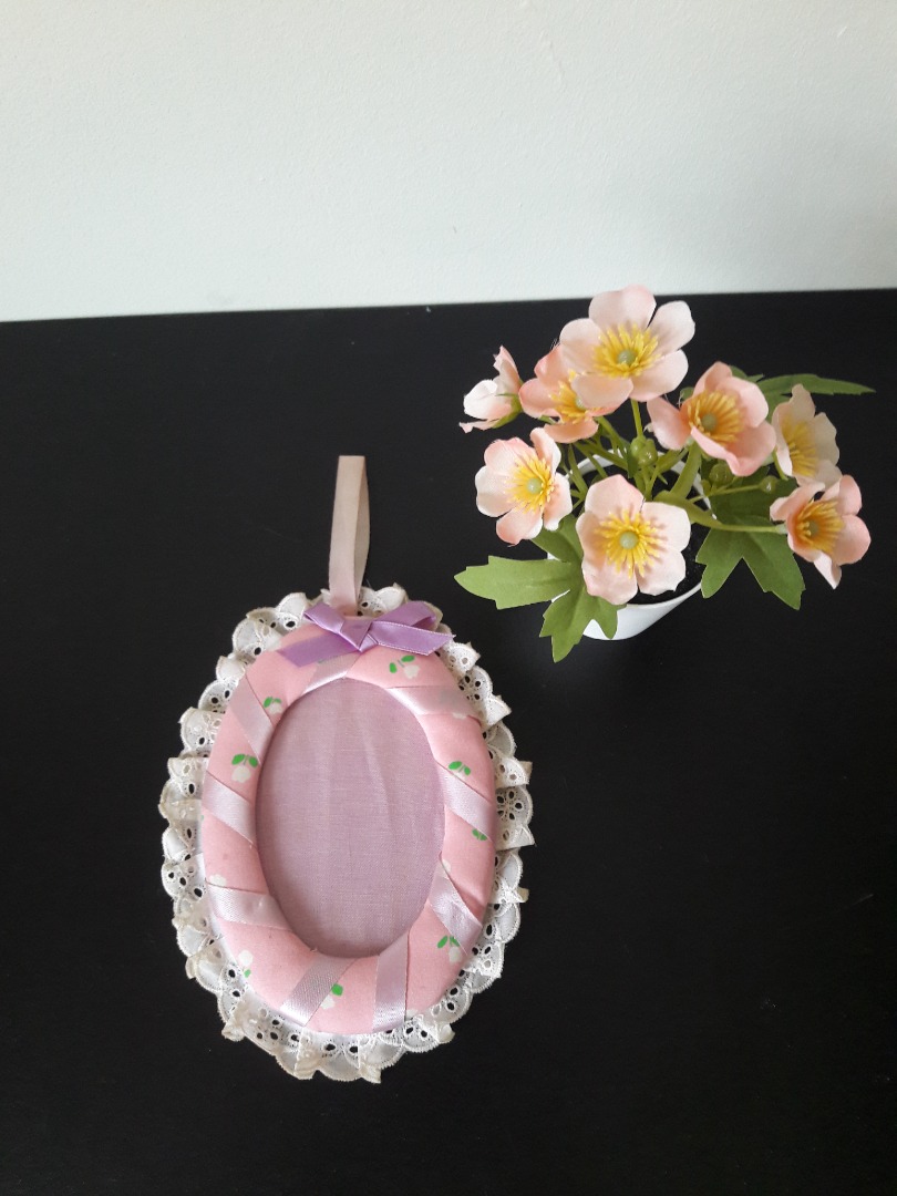 (FOC) Pink Photo Frame, Furniture & Home Living, Home Decor, Frames ...