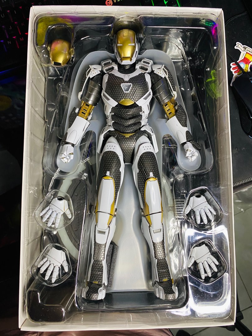 Hot toys IRONMAN STARBOOST, Hobbies & Toys, Toys & Games on Carousell