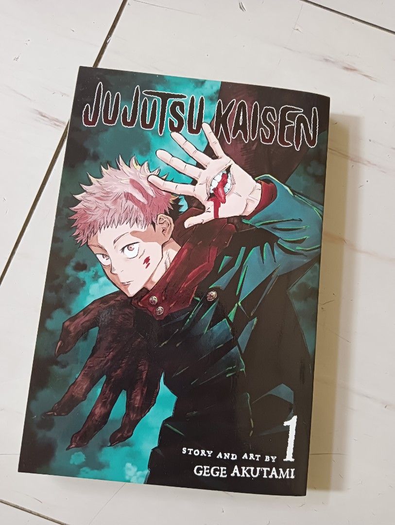 Jujutsu kaisen volume 1 and 8, Hobbies & Toys, Books & Magazines ...