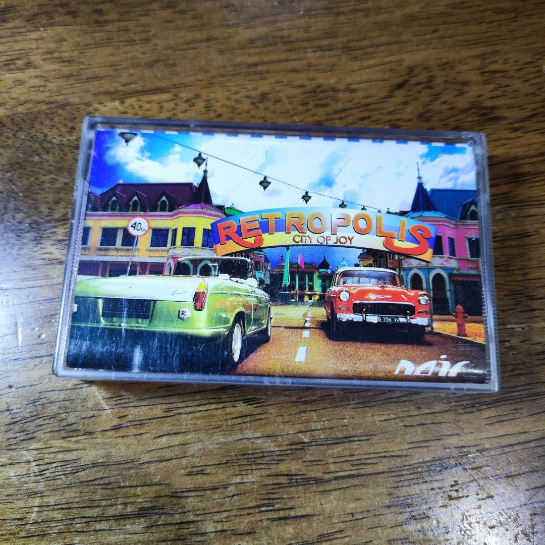 Kaset NAIF retropolis, Musik & Media, CD, DVD & Lainnya di Carousell