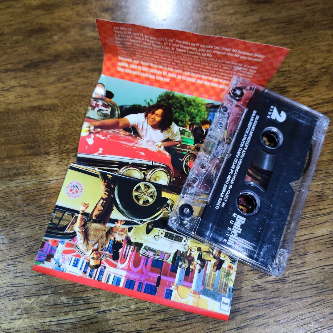 Kaset NAIF retropolis, Musik & Media, CD, DVD & Lainnya di Carousell