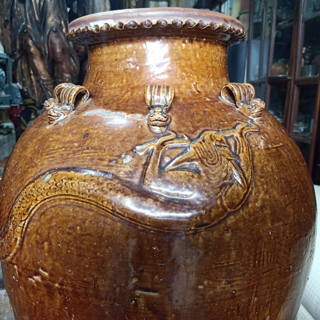 Martaban Jar/ Dragon Design, Hobbies & Toys, Memorabilia & Collectibles ...