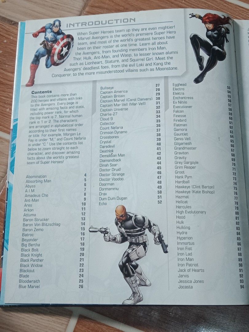 MARVEL AVENGERS CHARACTER GUIDE, Hobbies & Toys, Books & Magazines ...