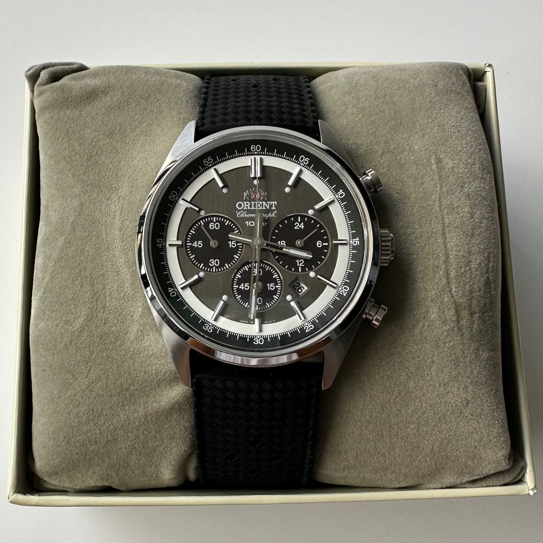 Orient Neo 70s Gray Panda Solar Chronograph Watch, Men's Fashion ...