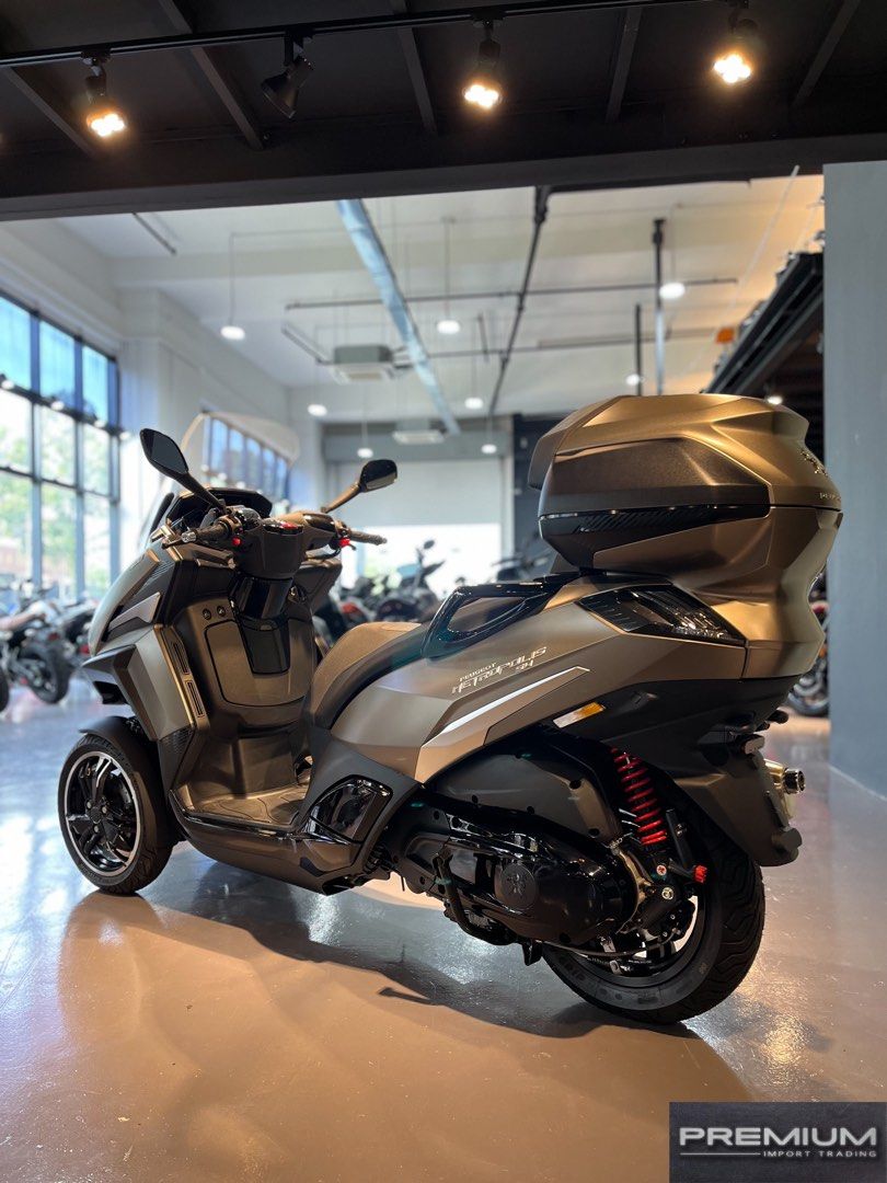 Peugeot Metropolis 400SW, Motorcycles, Motorcycles for Sale, Class 2A on Carousell