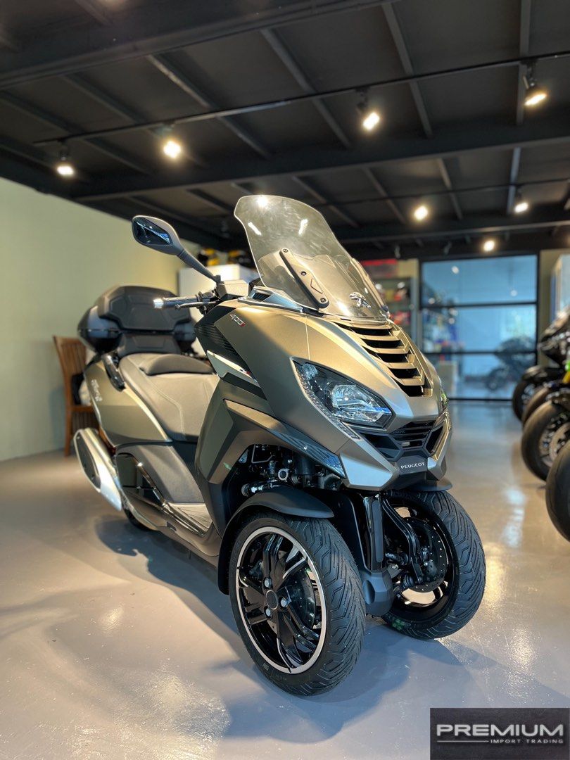 Peugeot Metropolis 400SW, Motorcycles, Motorcycles for Sale, Class 2A on Carousell
