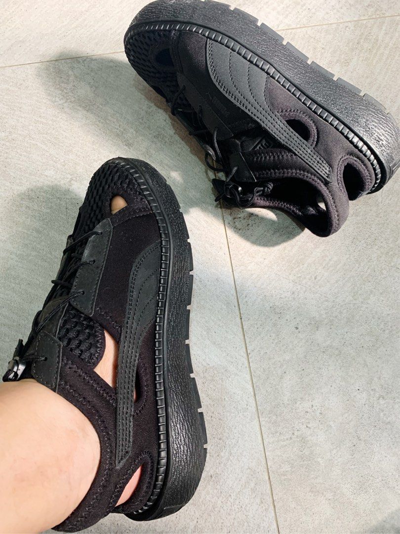 PUMA Sandals, Women's Fashion, Footwear, Sneakers on Carousell