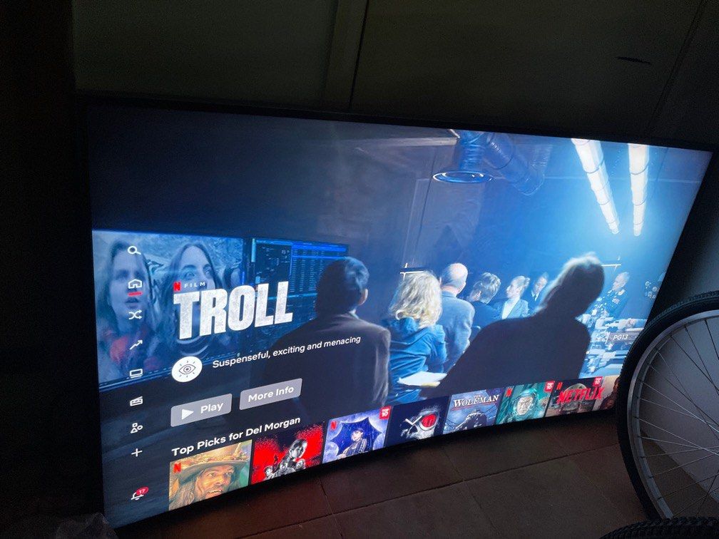 Samsung 65" UHD 4K Curved Smart TV JU6600 Series 6 includes tv stand ...