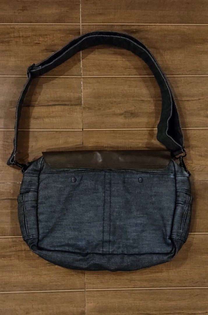 Scene messenger bag, Men's Fashion, Bags, Sling Bags on Carousell