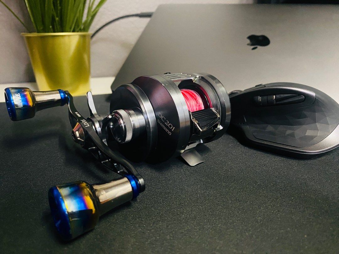 SHIMANO CALCUTTA CONQUEST DC 201, Sports Equipment, Fishing on Carousell