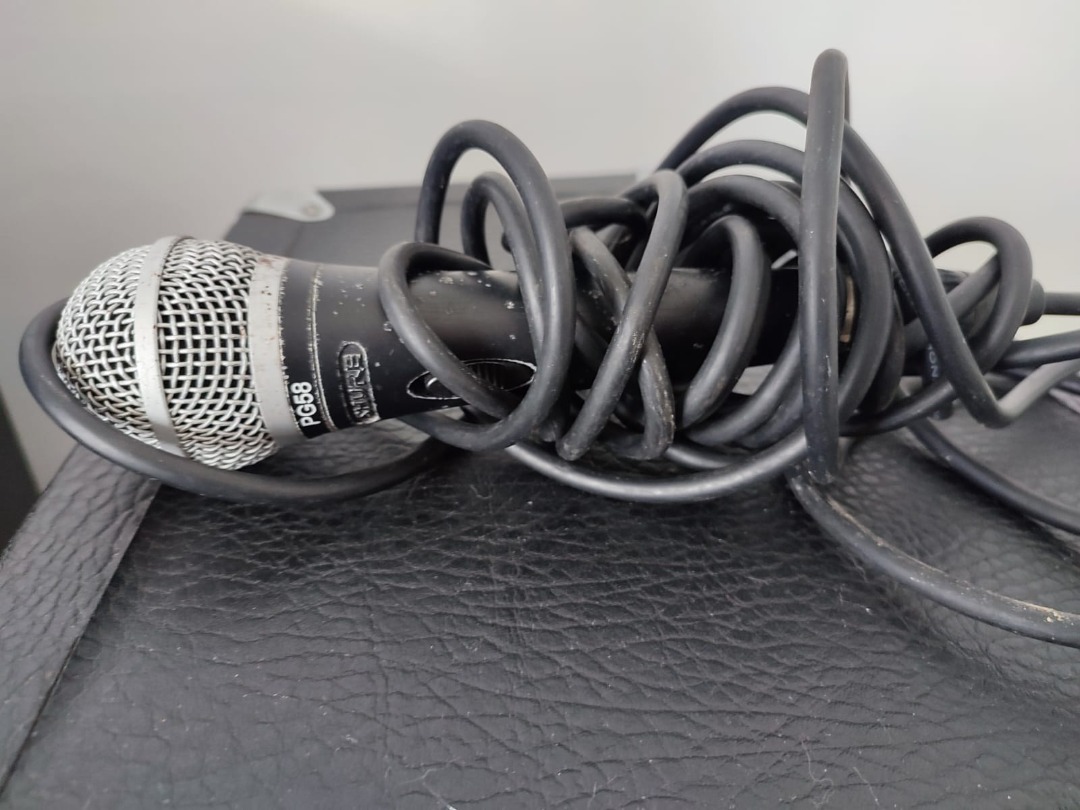 Shure PG58 Microphone, Audio, Microphones on Carousell