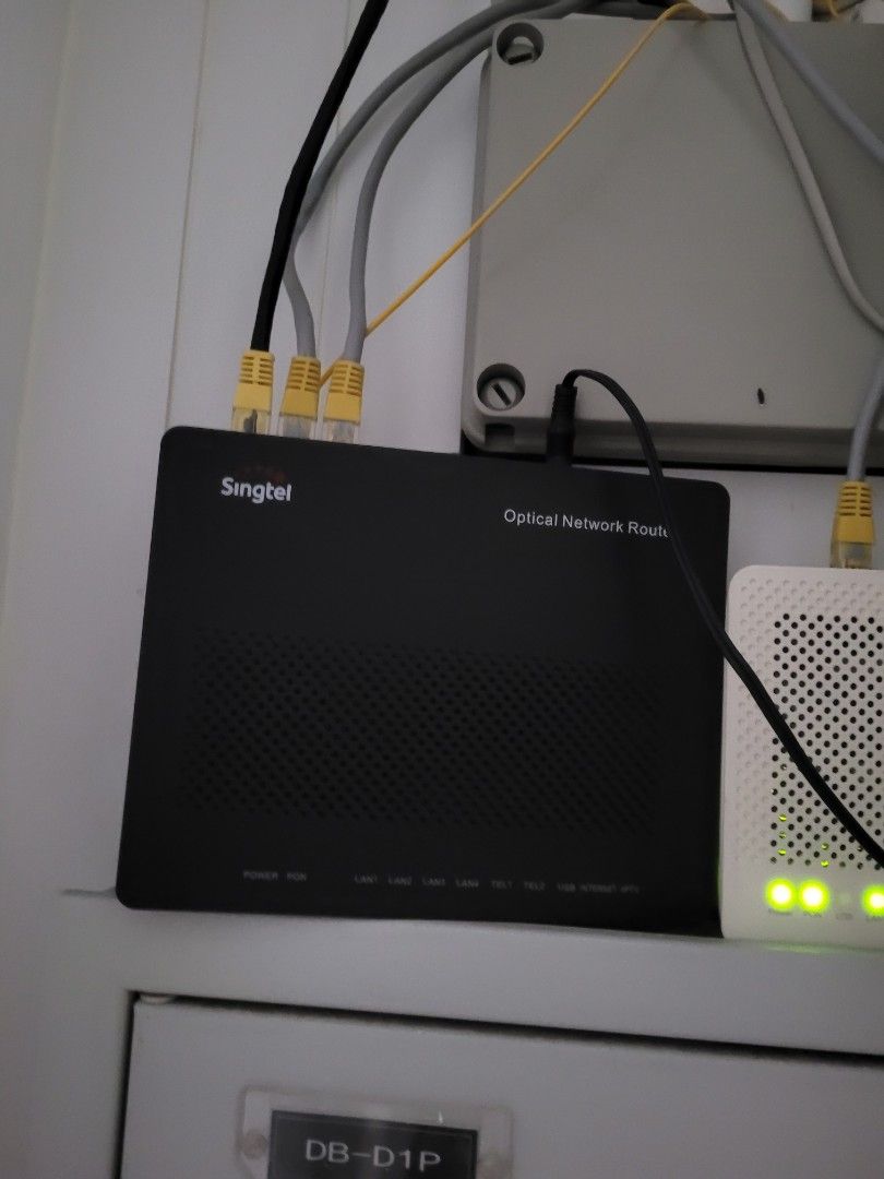 singtel router, Computers & Tech, Parts & Accessories, Other ...