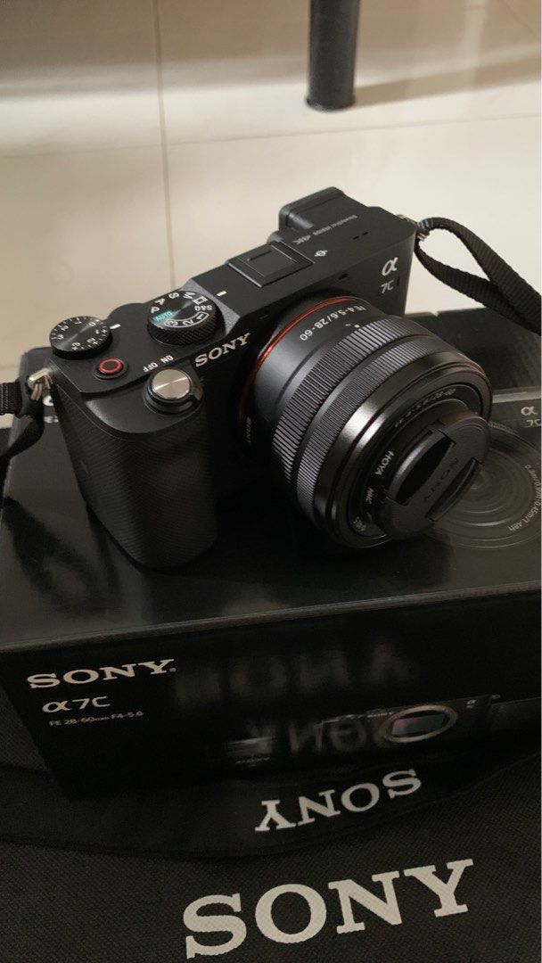 SONY A7C w 28-60mm F4.0 kit lens Full Set, Photography, Cameras on ...