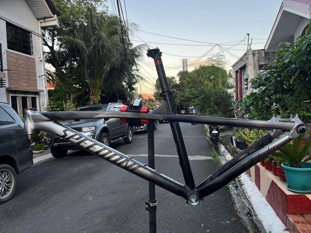 speedone defender bike frame, Sports Equipment, Bicycles & Parts ...