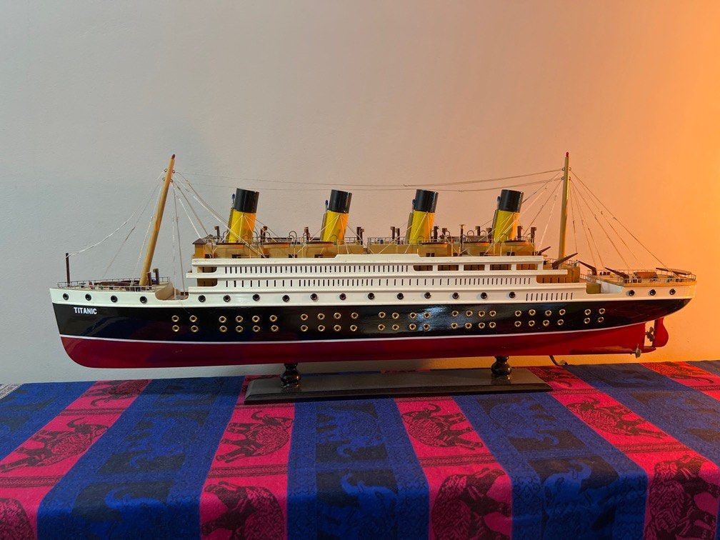 Titanic model 80cm long, Hobbies & Toys, Memorabilia & Collectibles ...