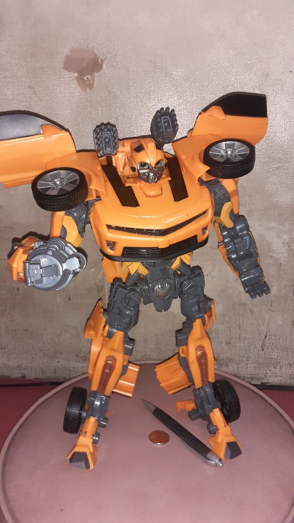 transformers bumble bee 1:18 scale, Hobbies & Toys, Toys & Games on ...