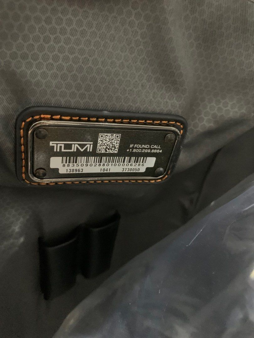 Tumi McLaren torque bag brand new with tags, Women's Fashion, Bags ...
