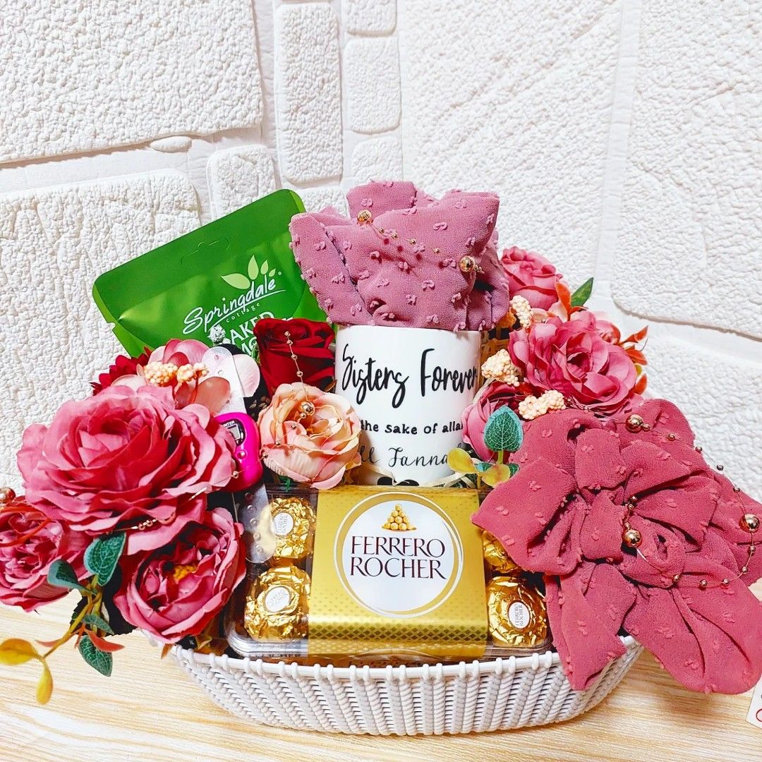 Hijab Hamper/ Umrah Hamper/Birthday Hamper, Food & Drinks, Gift Baskets ...