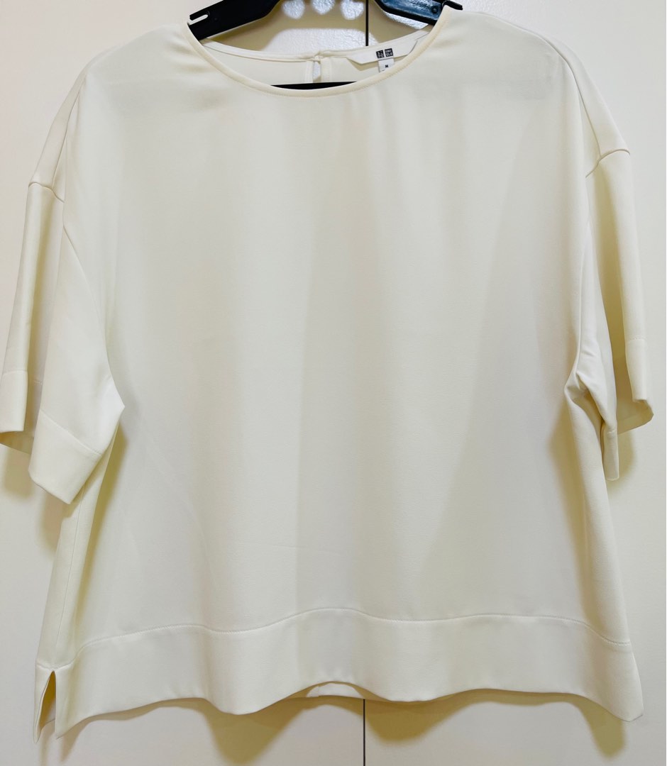 Uniqlo top for ladies, Women's Fashion, Tops, Blouses on Carousell
