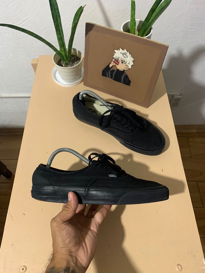 Vans authentic triple black, Men's Fashion, Footwear, Sneakers on Carousell