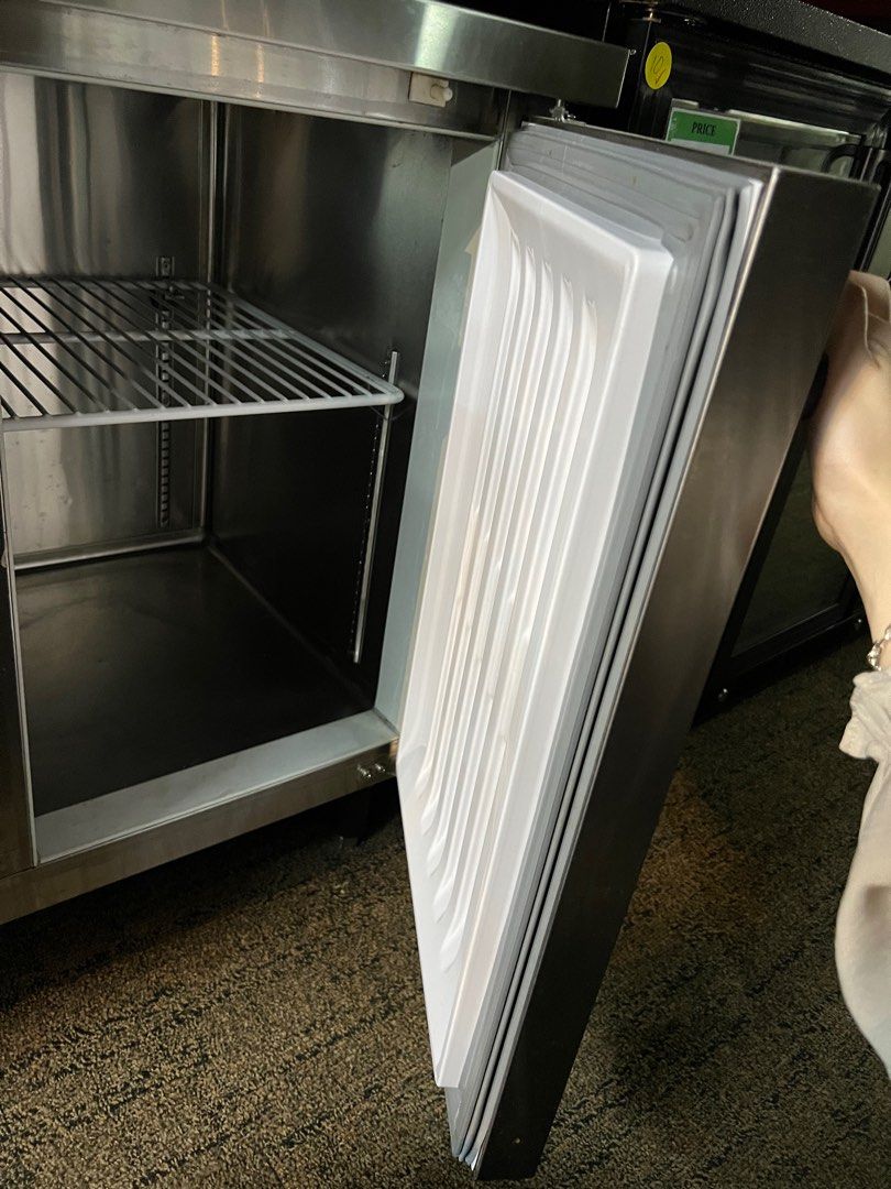 Very New Wise 2 Doors Counter Chiller/Table Top Fridge/ Salad Chiller ...