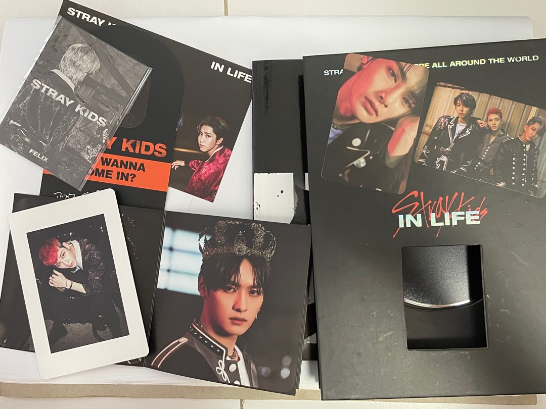 [wts] stray kids in life limited version w/i.n photocard, Hobbies ...