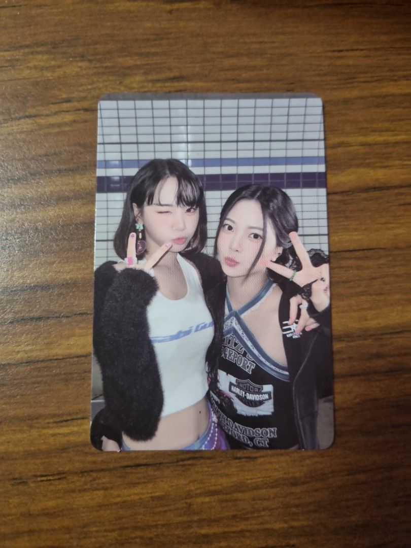 WTT Chaewon & Eunchae Unit Photocard lesserafim, Hobbies & Toys, Memorabilia & Collectibles, K ...