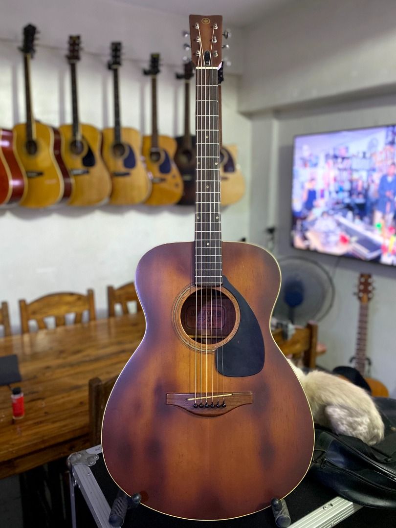 Yamaha Vintage FG-150 "Red Label" Guitar, Hobbies & Toys, Music & Media ...