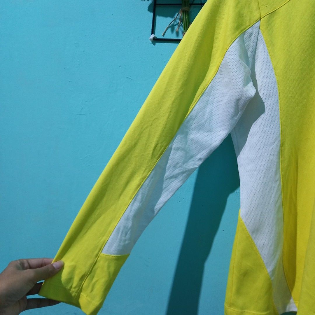Base layer Outdoor Praus, Fesyen Wanita, Pakaian Wanita, Atasan di ...