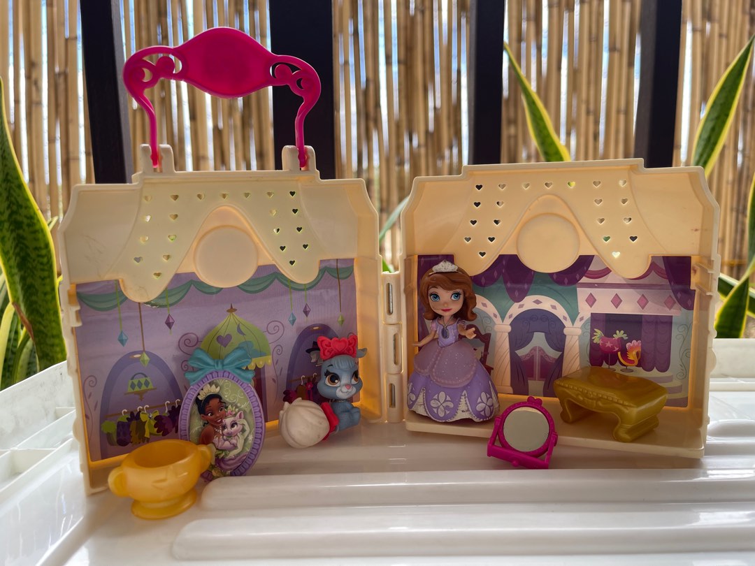 Batch 4 Princess Toy Set, Hobbies & Toys, Toys & Games on Carousell