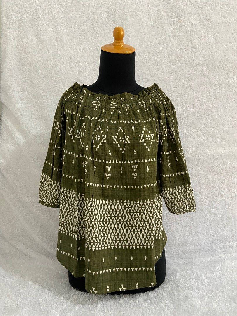 Bohemian sabrina top, Fesyen Wanita, Pakaian Wanita, Atasan di Carousell