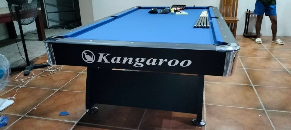 BRAND NEW STANDARD BRAND NEW KANGAROO WITH COMPLETE ACCESSORIES, Sports ...