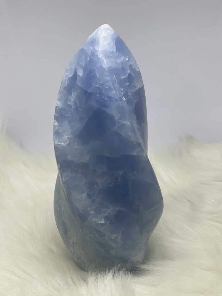 Celestite Crystal freeform, Women's Fashion, Jewelry & Organisers ...