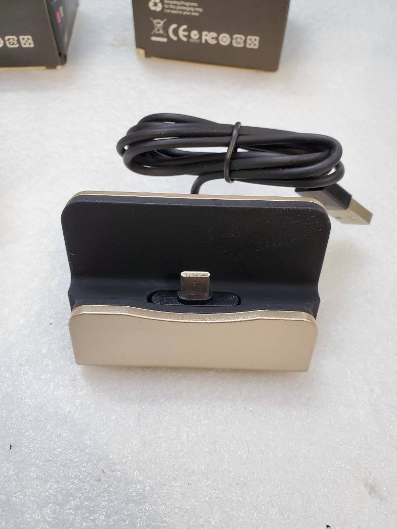Type C Connector Dock Station Charge + SYN, Mobile Phones & Gadgets ...