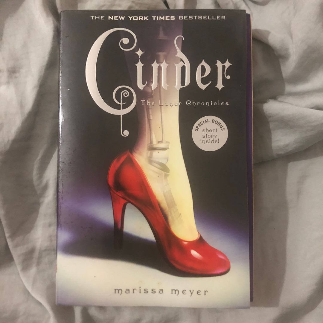 Cinder - Marissa Meyer, Buku & Alat Tulis, Buku di Carousell