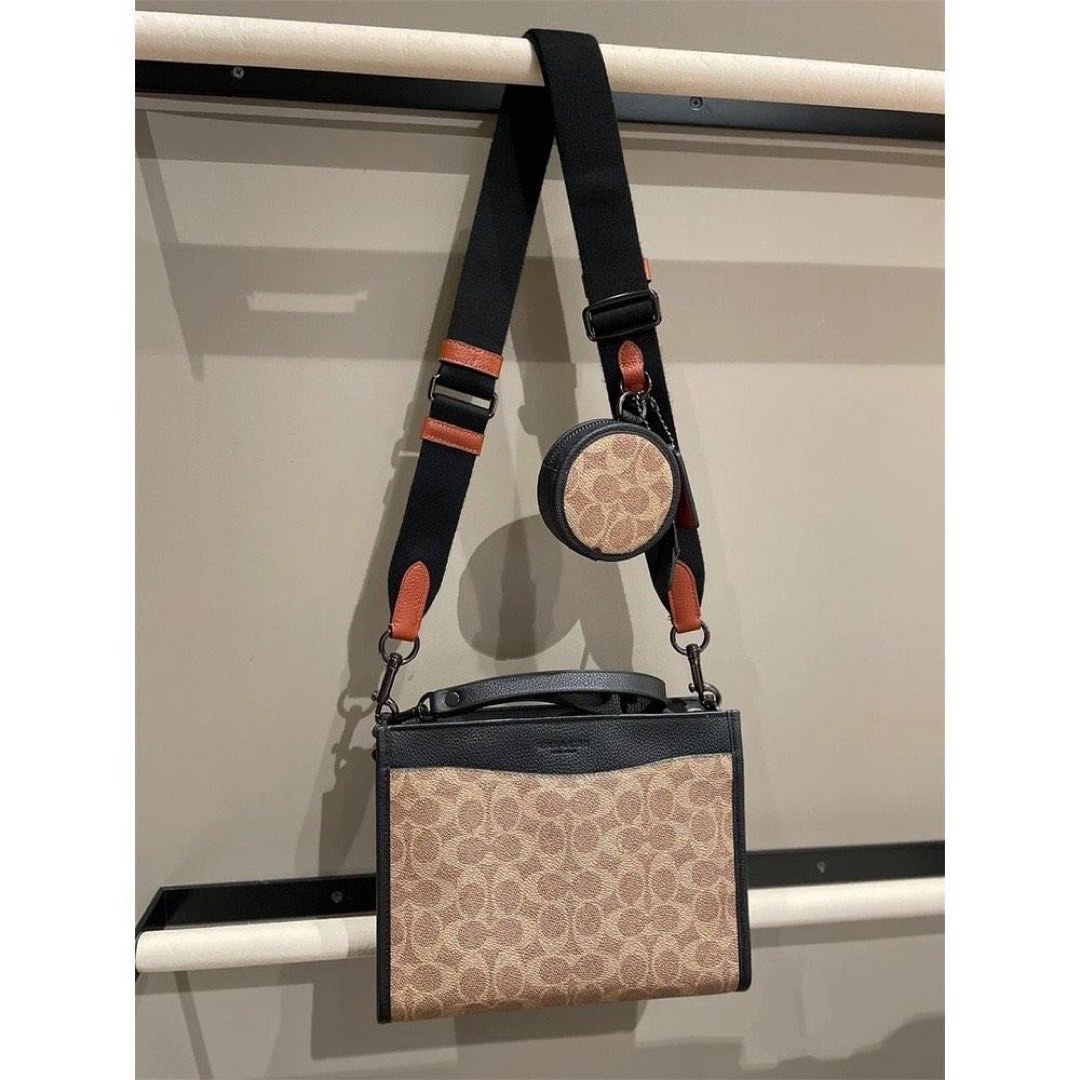 Coach Hitch Convertible Sling Bag, Men's Fashion, Bags, Sling Bags on Carousell