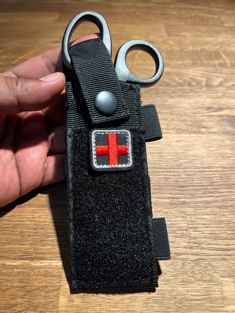 Compact Black Trauma Shears with Molle pouch and Medical patch., Health ...