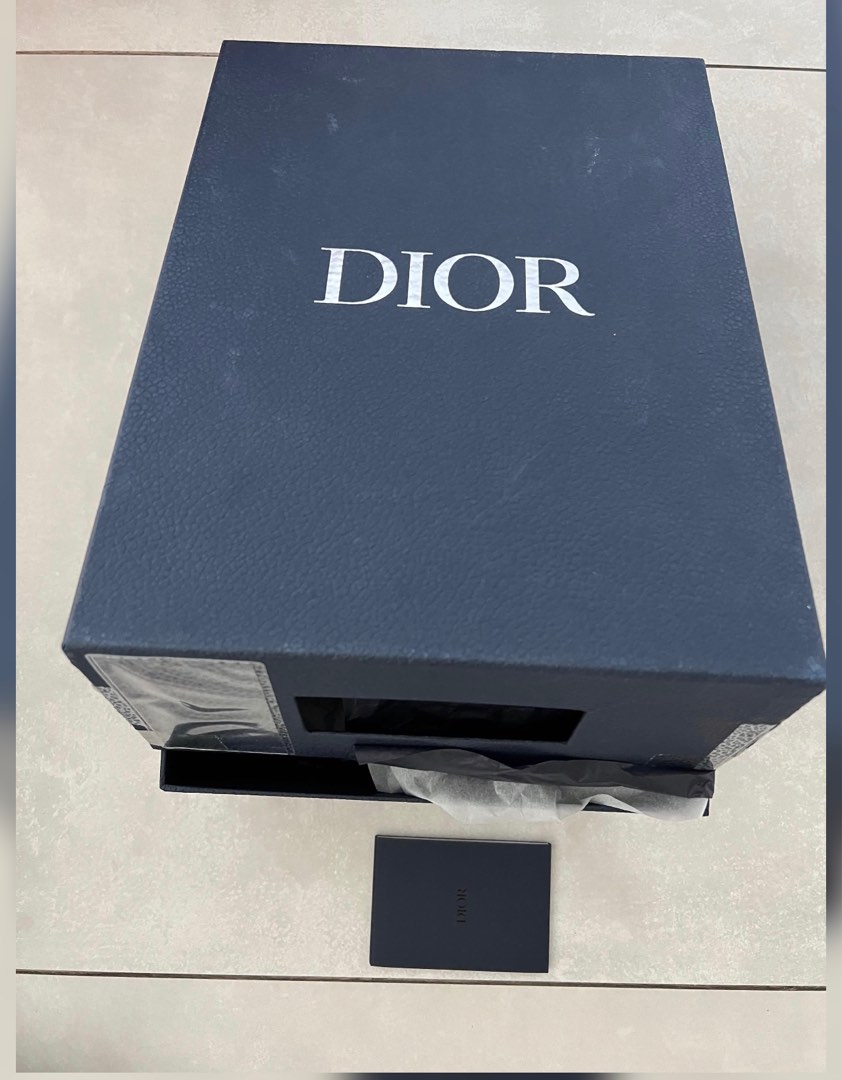 DiOR shoe box, Men's Fashion, Footwear, Casual Shoes on Carousell