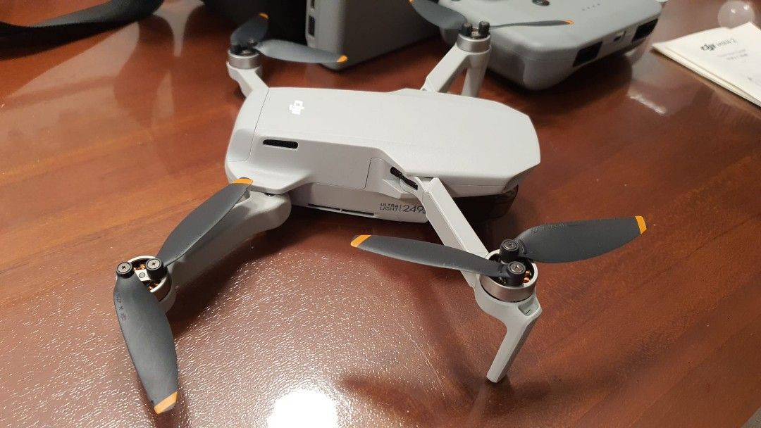 Dji mini2 with fly more combo, Photography, Drones on Carousell
