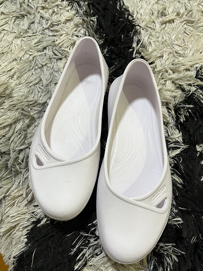 Duralite white flats, Women's Fashion, Footwear, Flats & Sandals on ...