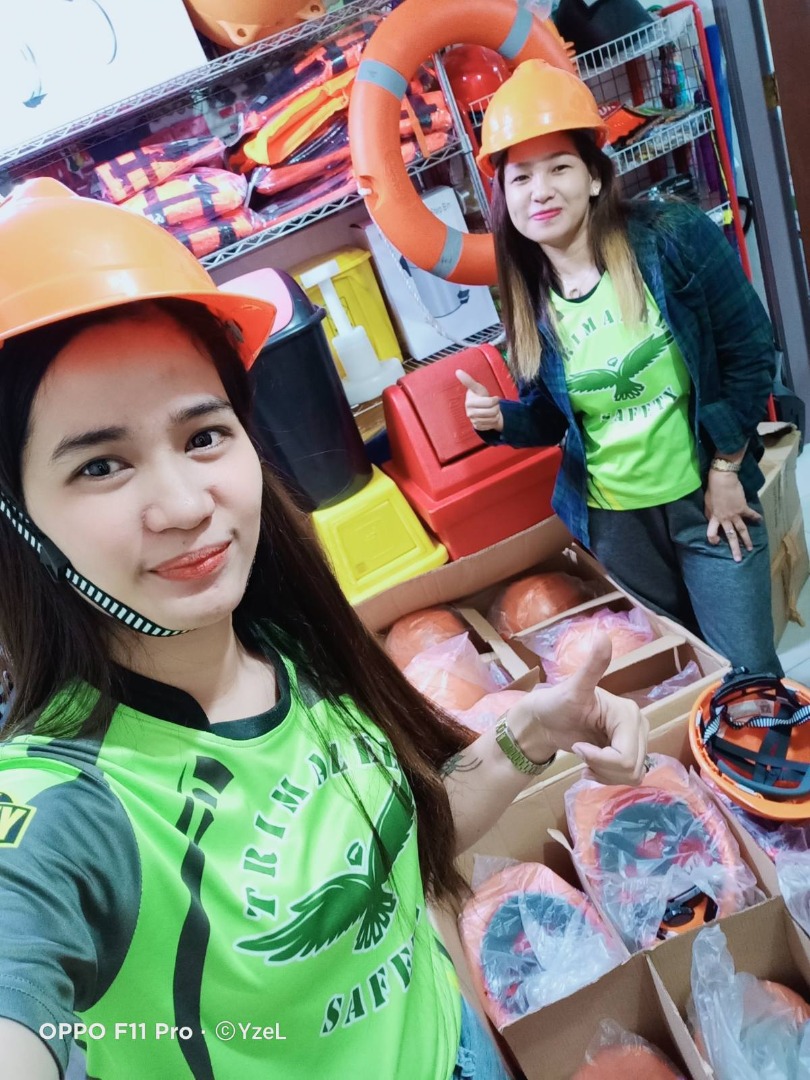 HARD HAT MSA BRAND, Commercial & Industrial, Construction & Building Materials on Carousell