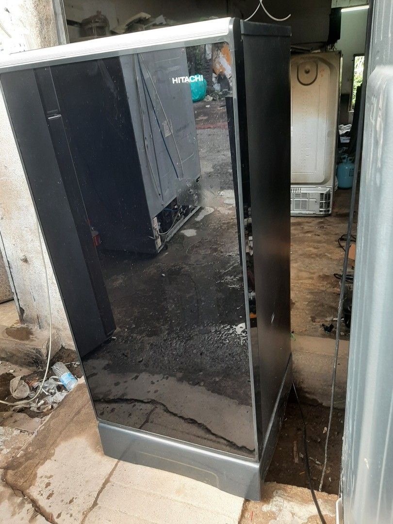 Hitachi peti ice 1 pintu.. glass door, TV & Home Appliances, Kitchen ...